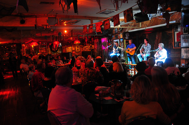 Best Gulf Shores & Orange Beach Bars | Brett Robinson